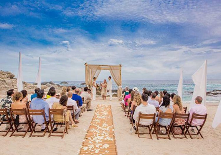 The ultimate checklist for a beach wedding